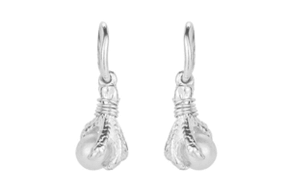 Earring Tiny Claw Pearl By Maria Nilsdotter Odalisque Digital